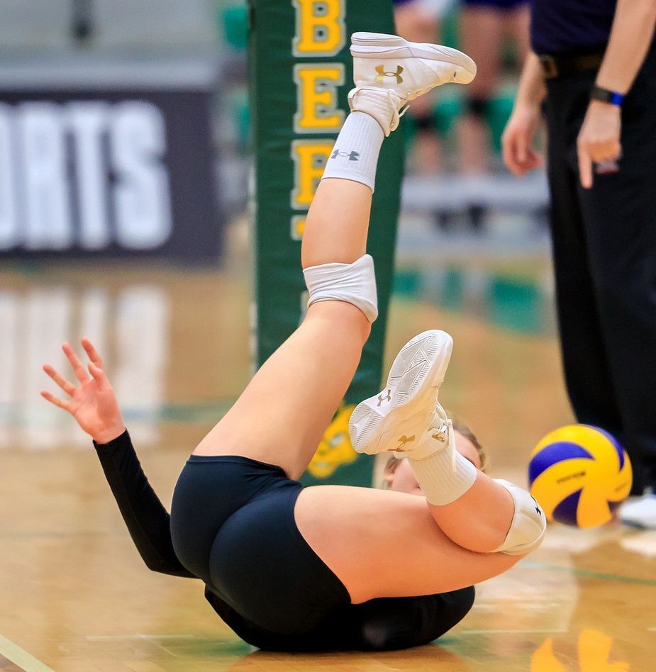 Nice Landing | Scrolller