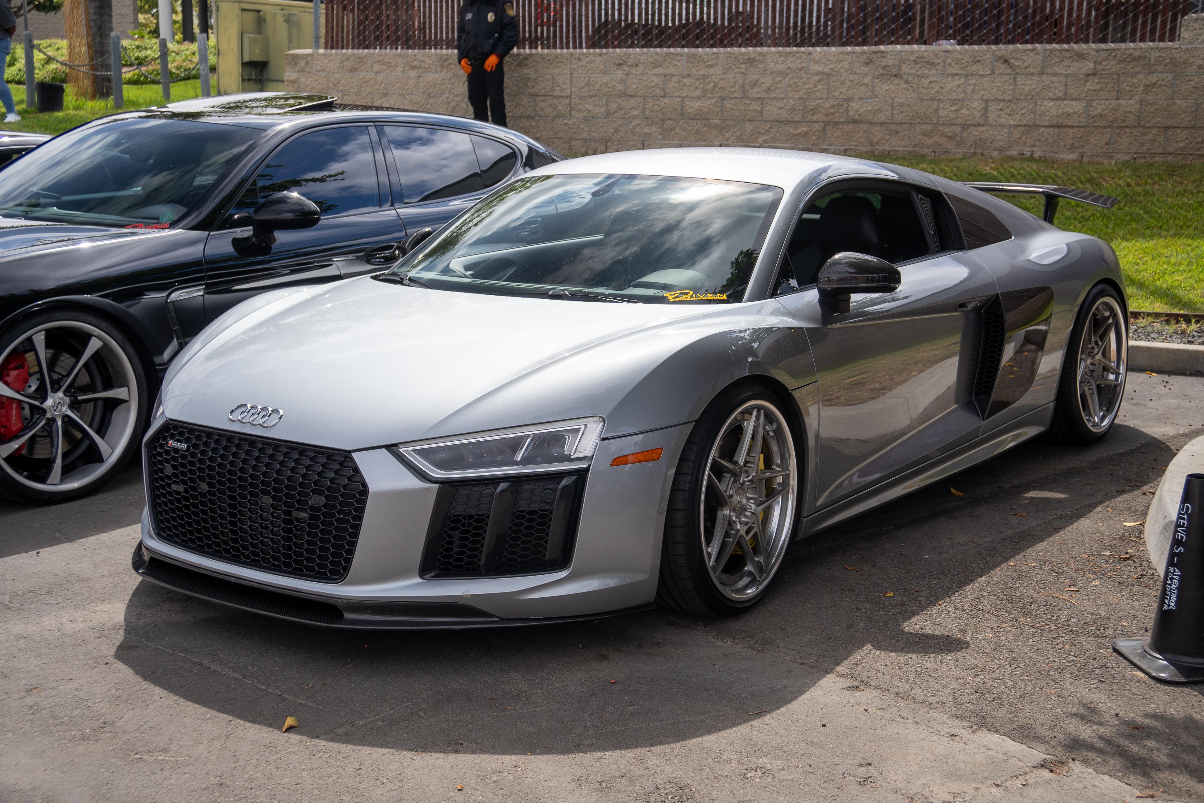 Nice wheels on this Audi R8 | Scrolller