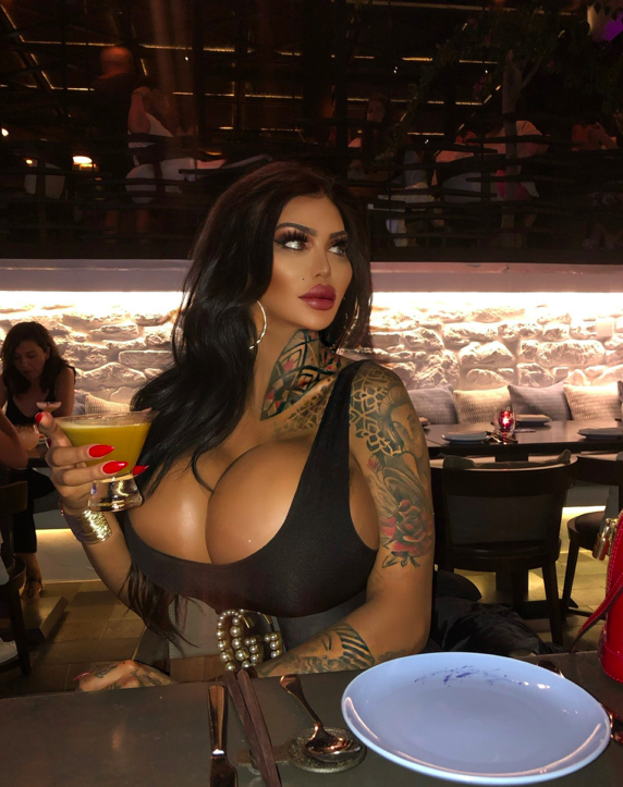 Nicki is your date | Scrolller