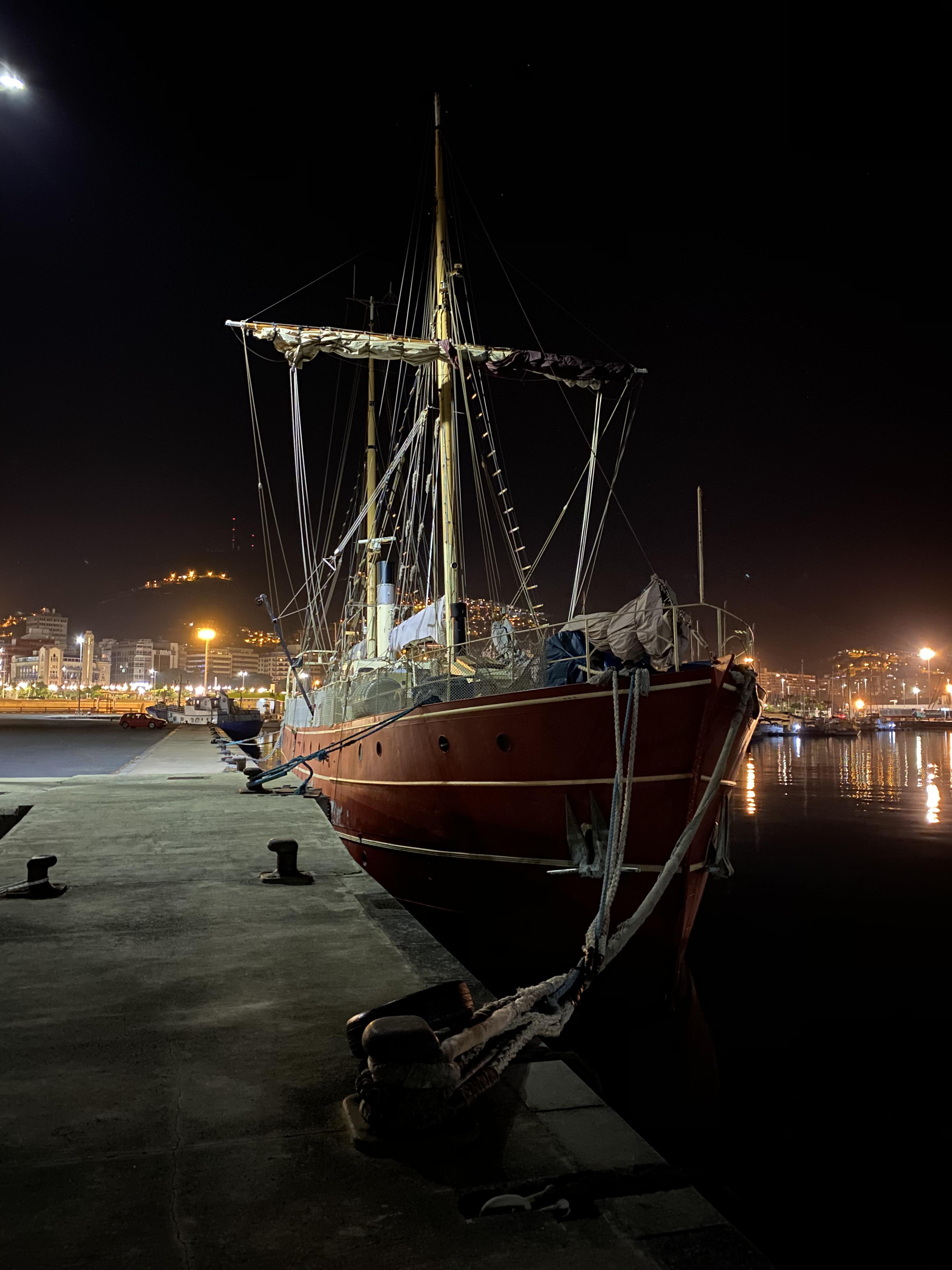 Night walk | Scrolller