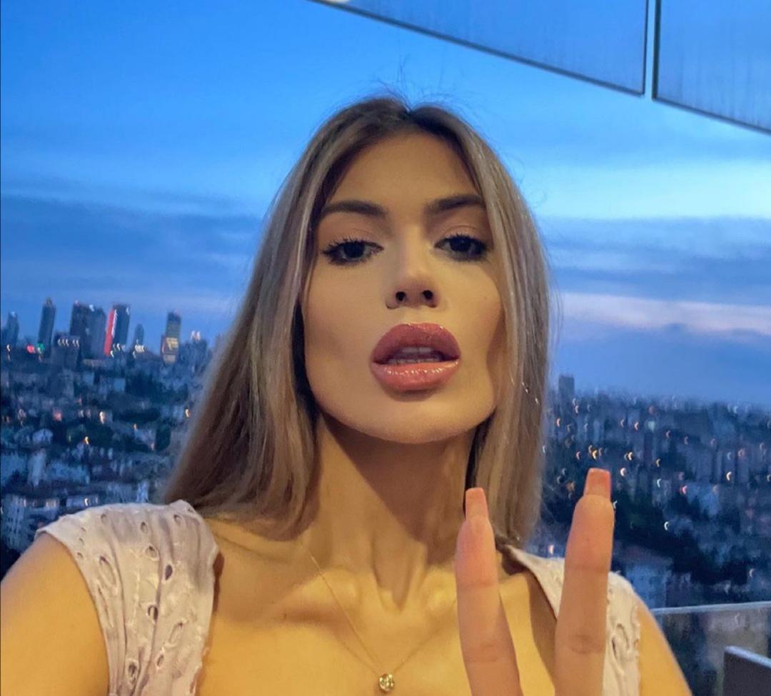 Nihal Candan | Scrolller