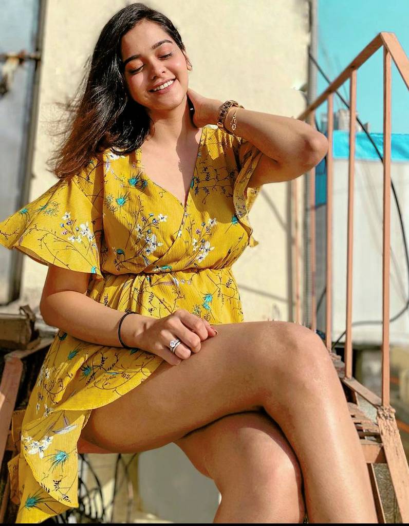 Niharika Kaur (new) | Scrolller