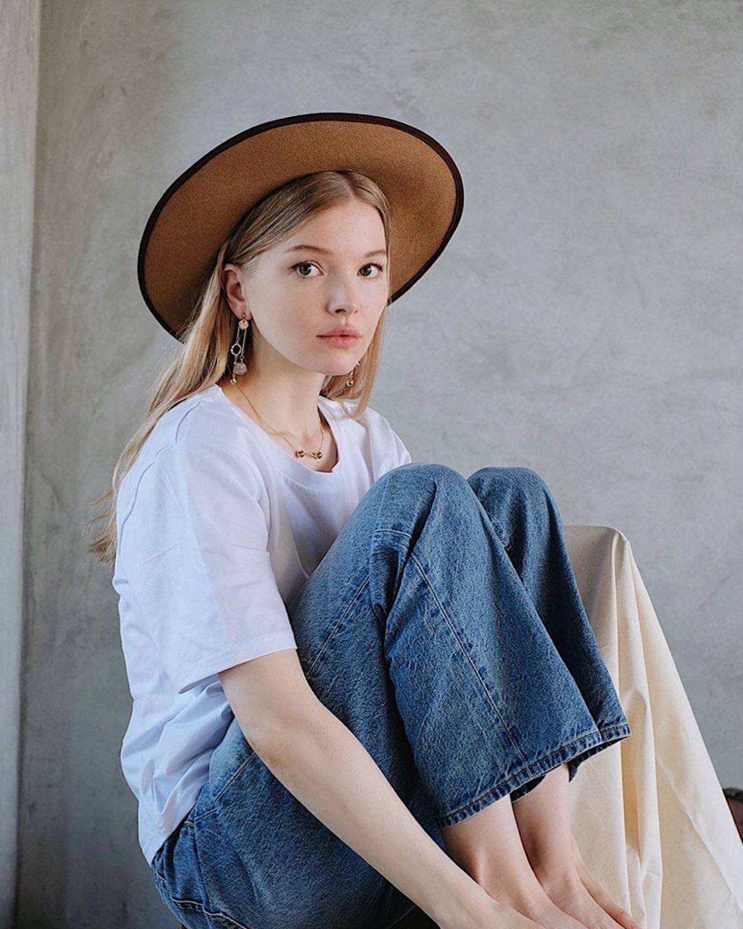 Ninja Cat Girl (Lili Johansson) | Scrolller