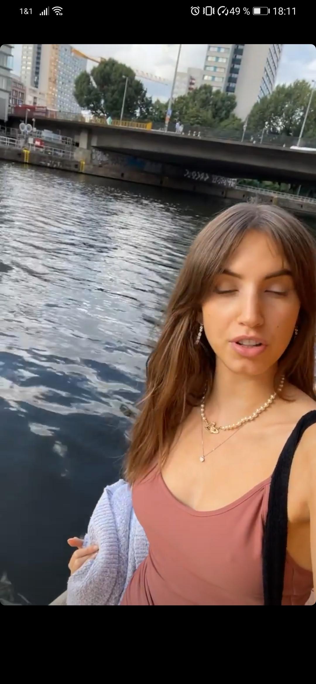 Nippel alarm 😊 | Scrolller