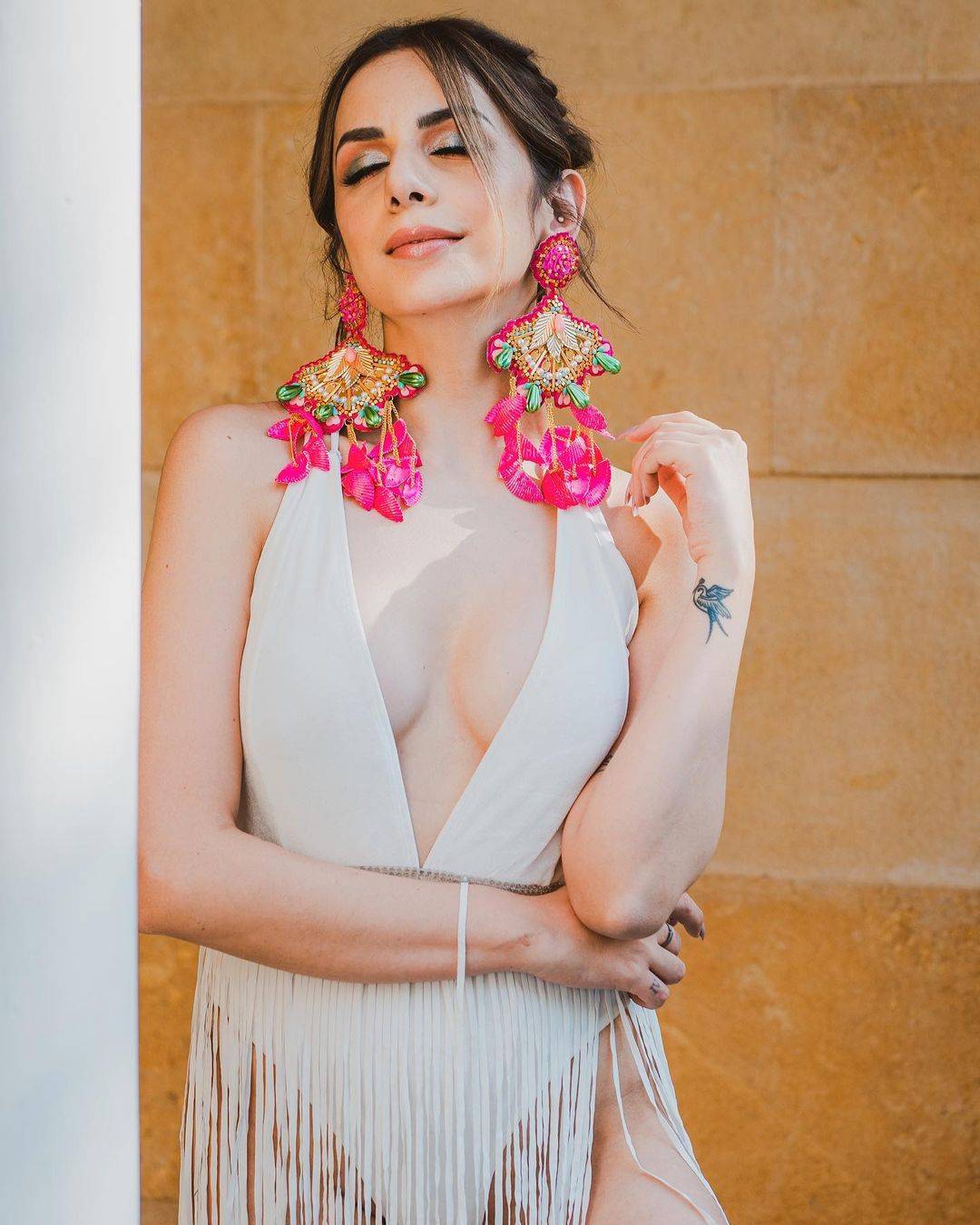 Nitibha Kaul Trying Everything To Stay Relevant | Scrolller