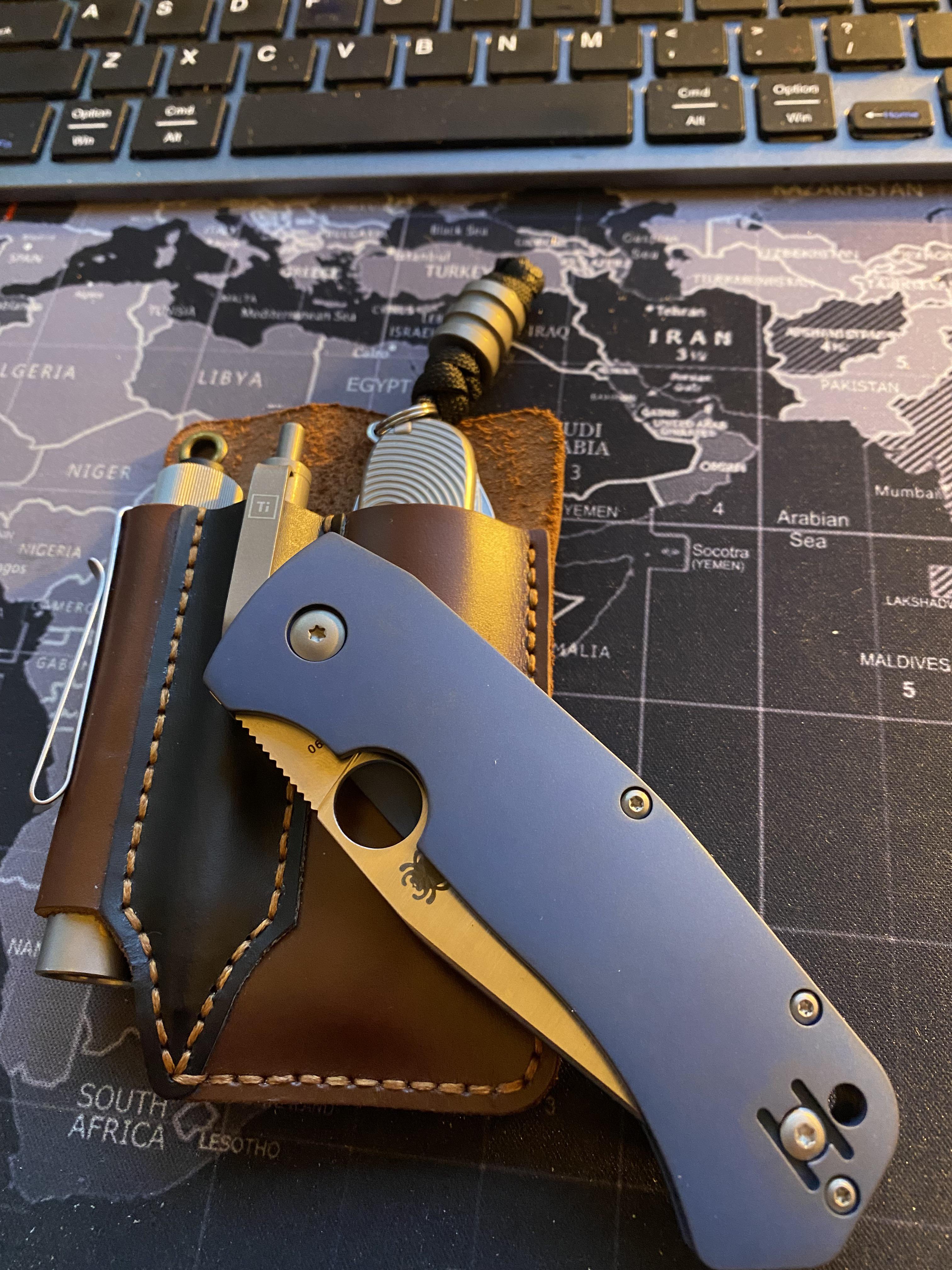 NKD Bowie!!! | Scrolller