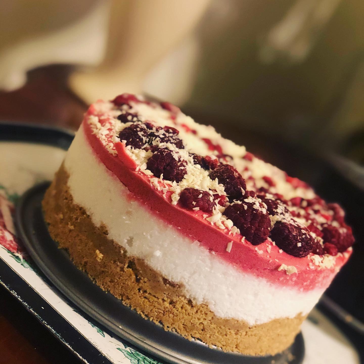 No-Bake White Chocolate & Raspberry Cheesecake | Scrolller