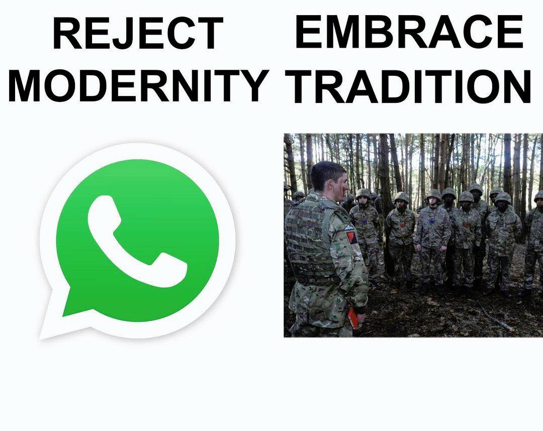 No better form of communication than a trouble huddle | Scrolller