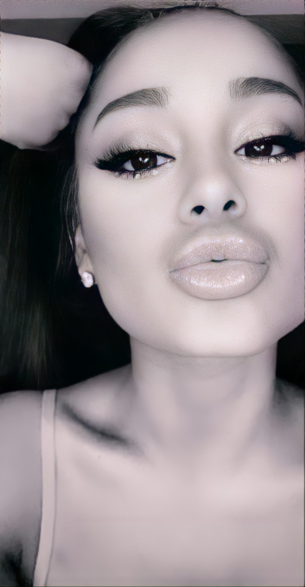 Best sucking lips in the world | Scrolller