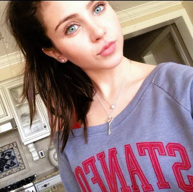 No Makeup | Scrolller