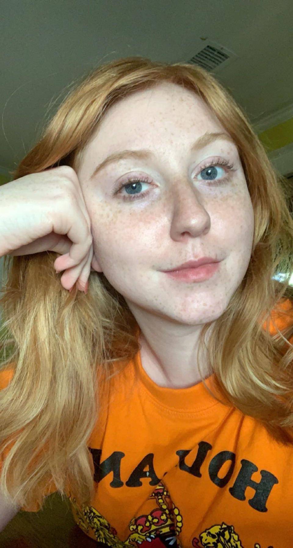 No makeup, just good lighting that somehow makes me look blonde. | Scrolller