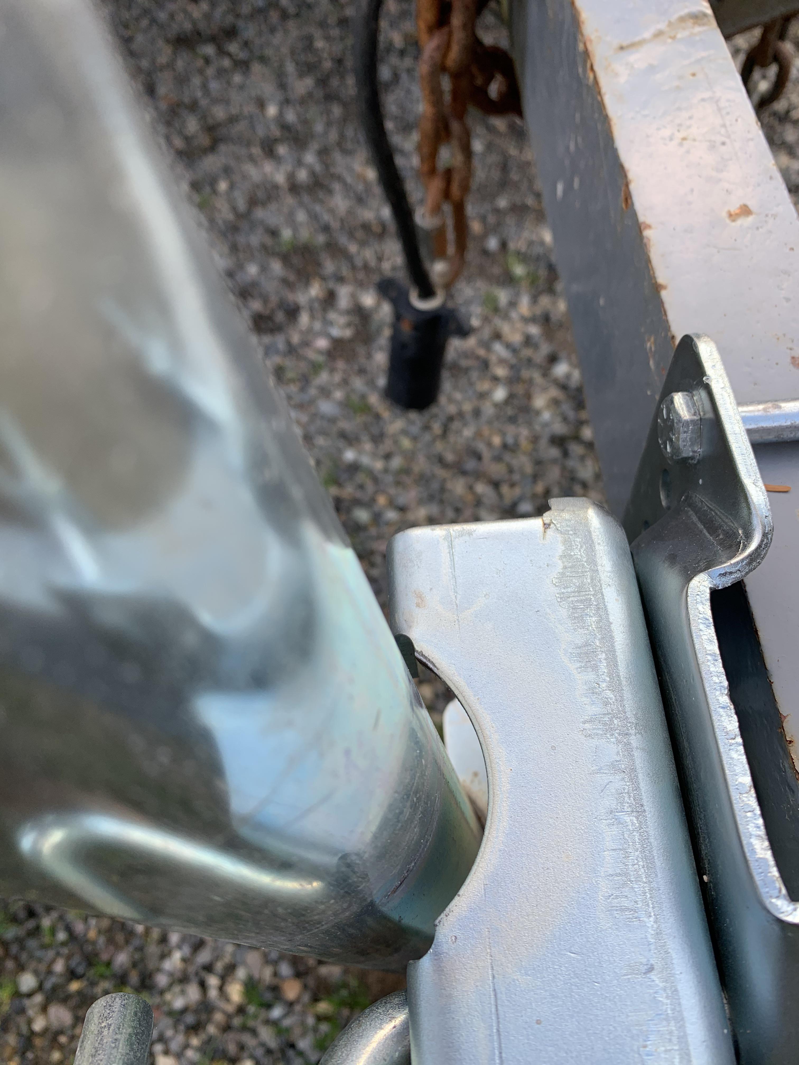 No weld is the worst weld...trailer jack | Scrolller