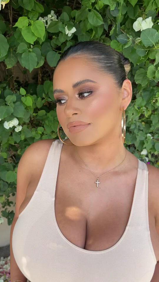 Noelia Ramirez | Scrolller