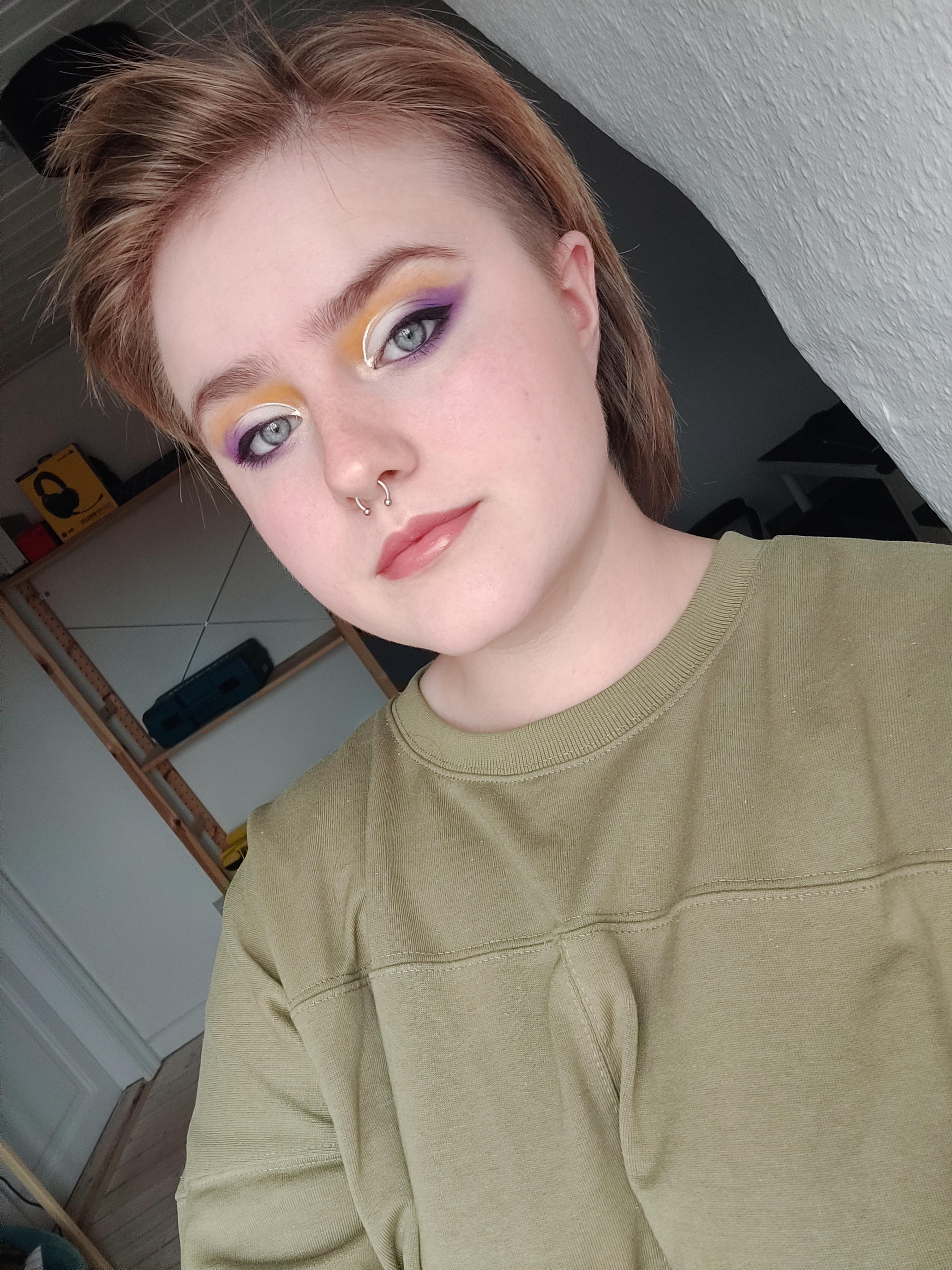 Nonbinary flag makeup | Scrolller