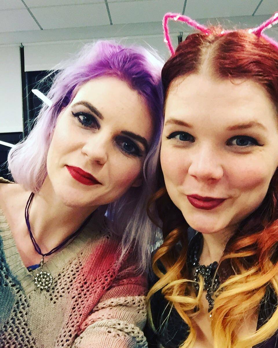 Normal sister faces on NYE | Scrolller