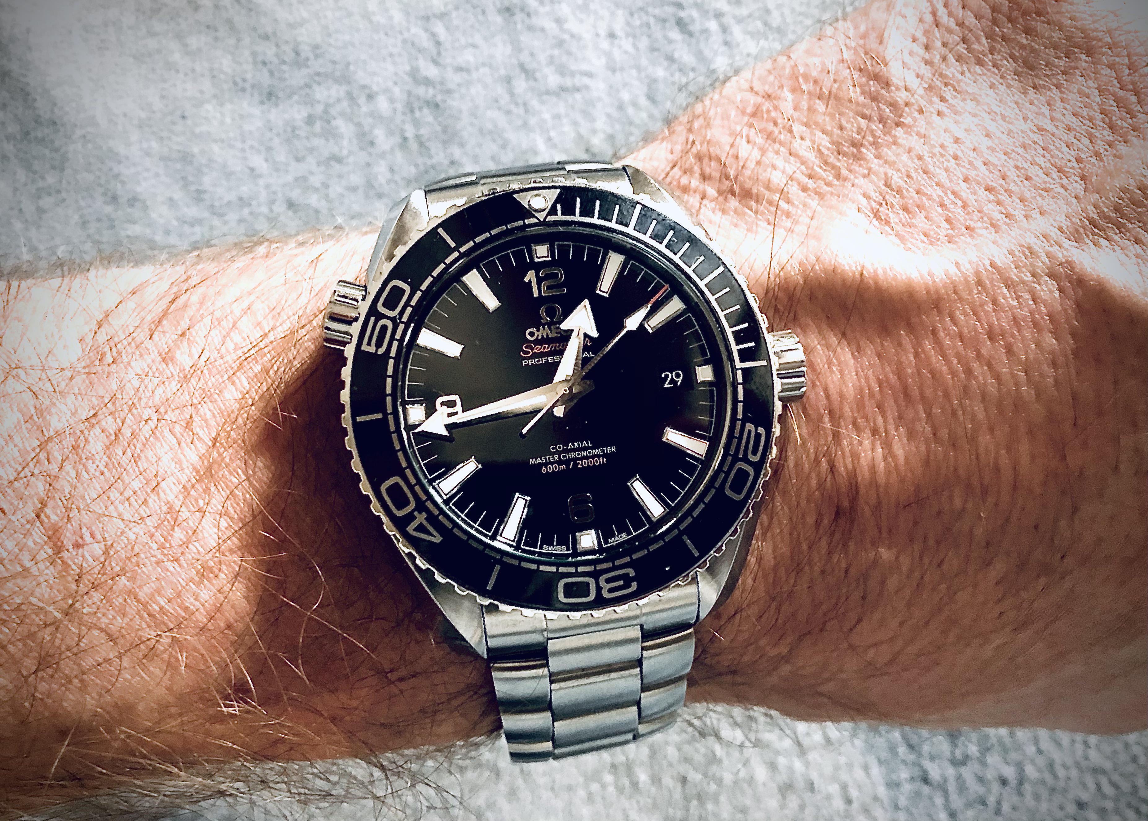 Not many of these chunky boys here, so I decided to post mine. Planet Ocean 43,5mm | Scrolller