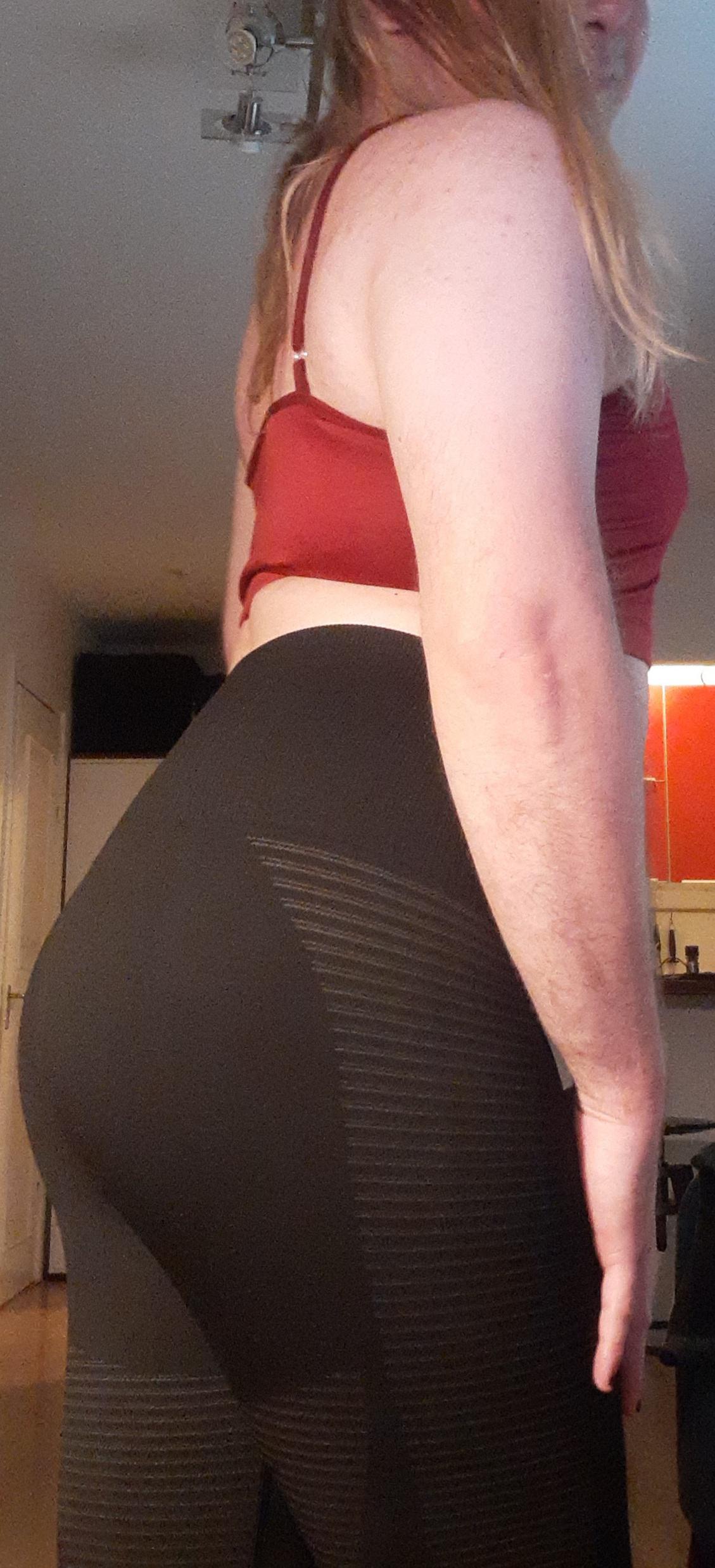 Not skinny but that booty though 😉 | Scrolller