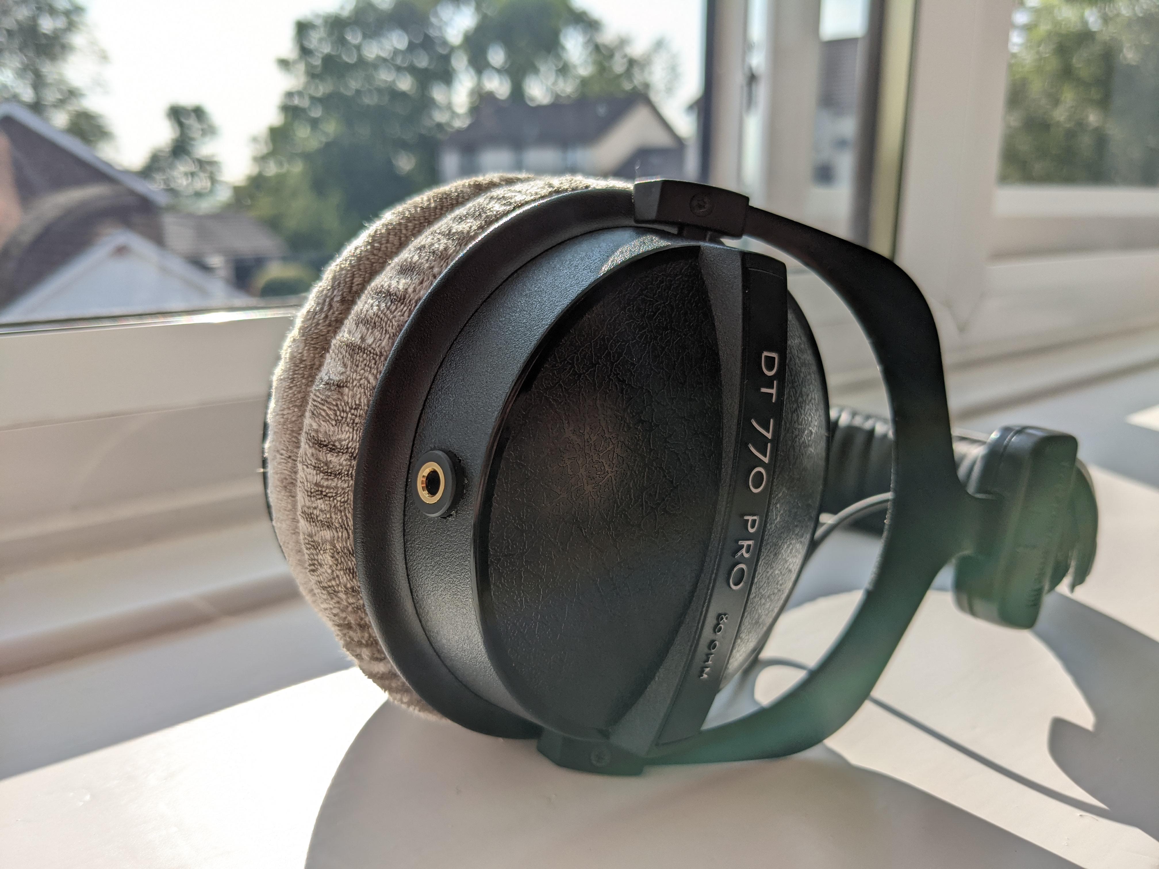 Obligatory DT770 removable cable mod post | Scrolller