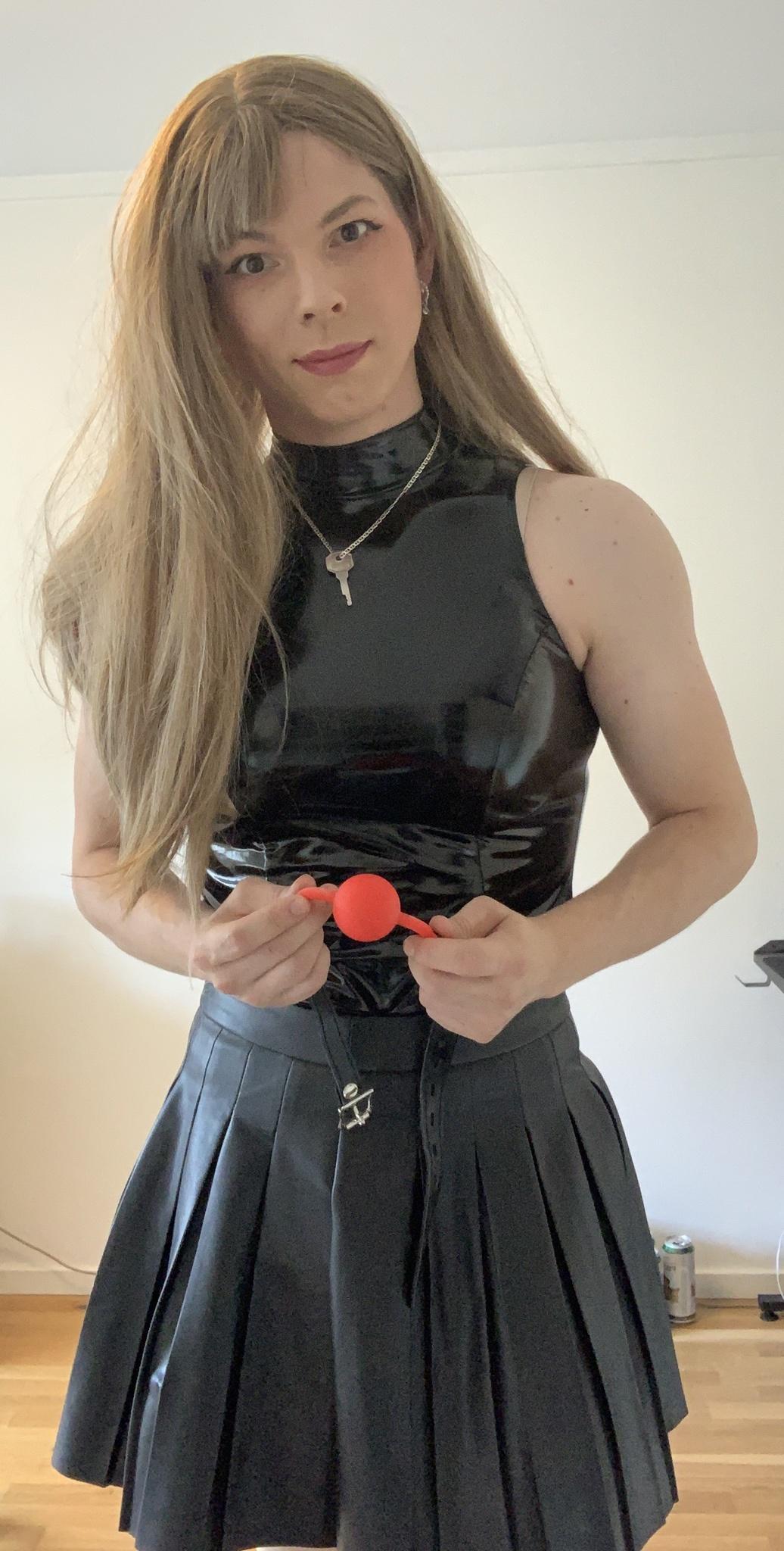 [OC, MtF] Oh come on, it isnt that big! 🤍 | Scrolller