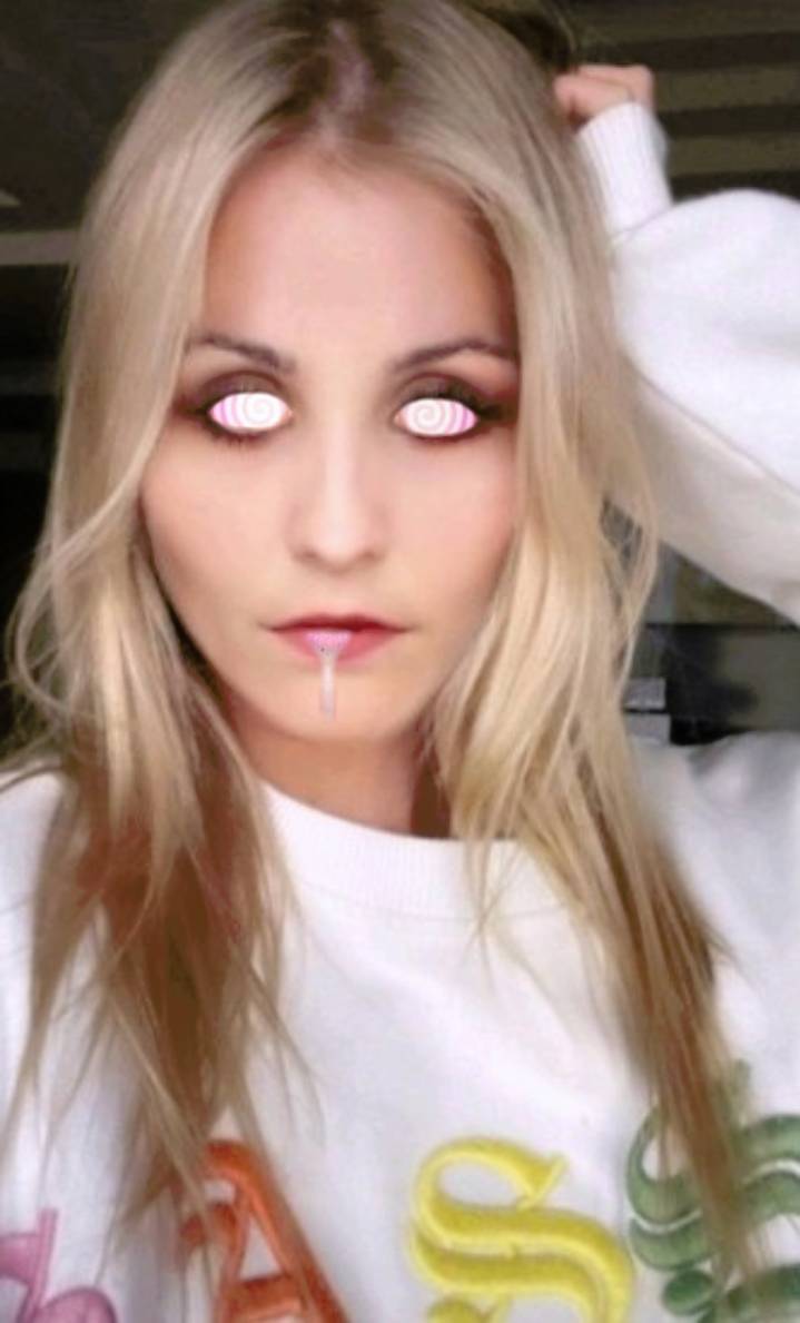 [OC] Under Control | Scrolller