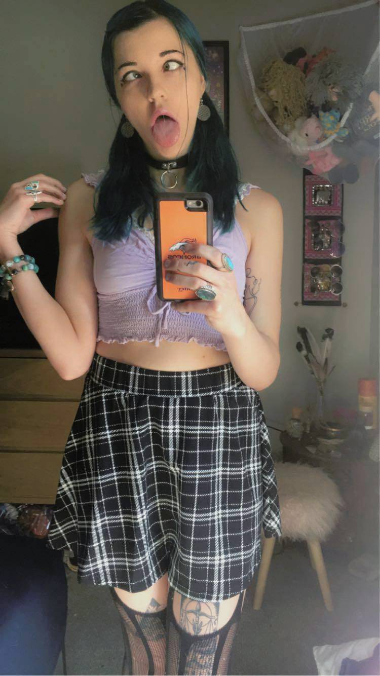 Oh hai☺🖤 | Scrolller