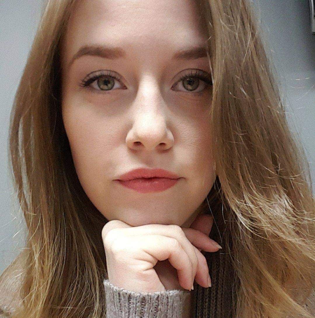 Oh, hello. | Scrolller