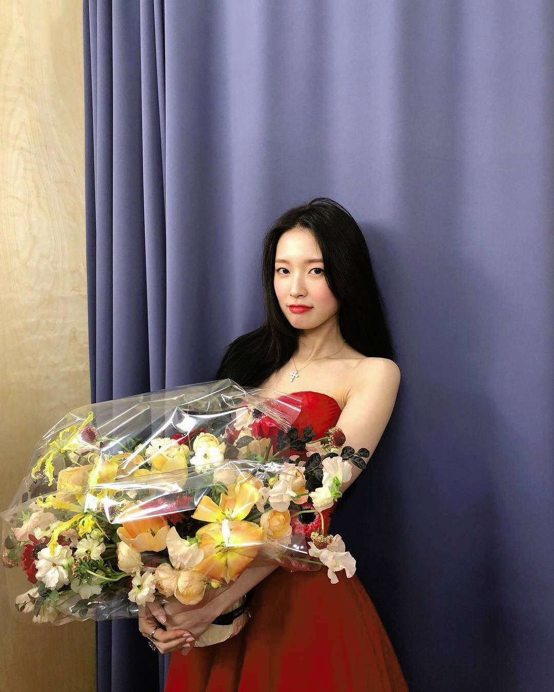 Oh My Girl - Arin | Scrolller