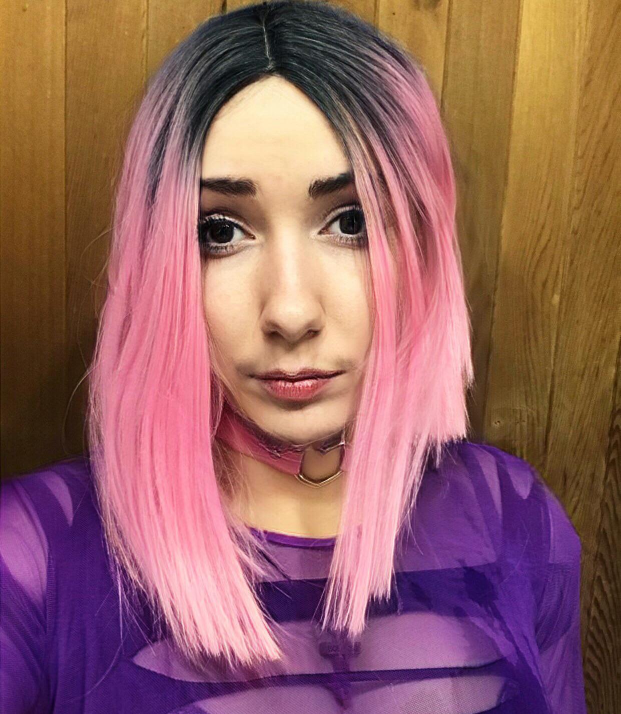 Oh sir 🥺 May I sit on your lap? | Scrolller