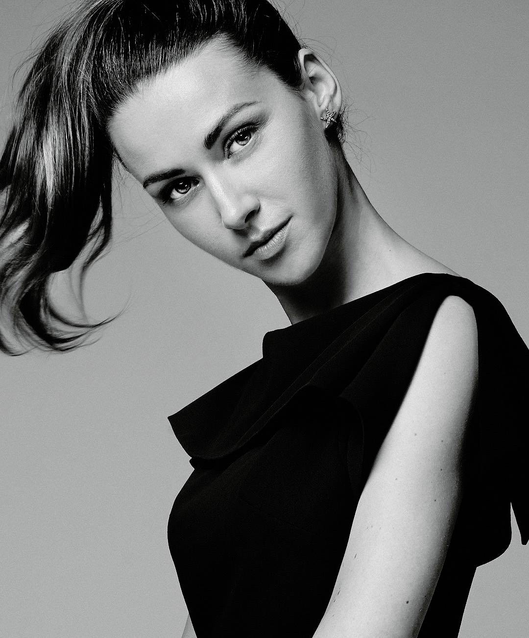 Olga Alberti | Scrolller