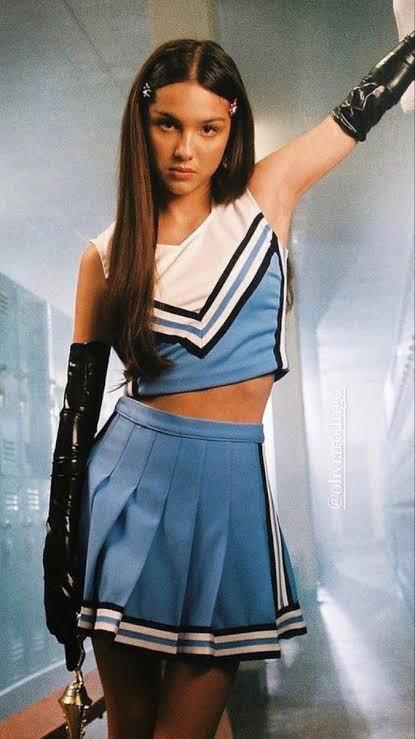 Olivia Rodrigo is a flesh light | Scrolller