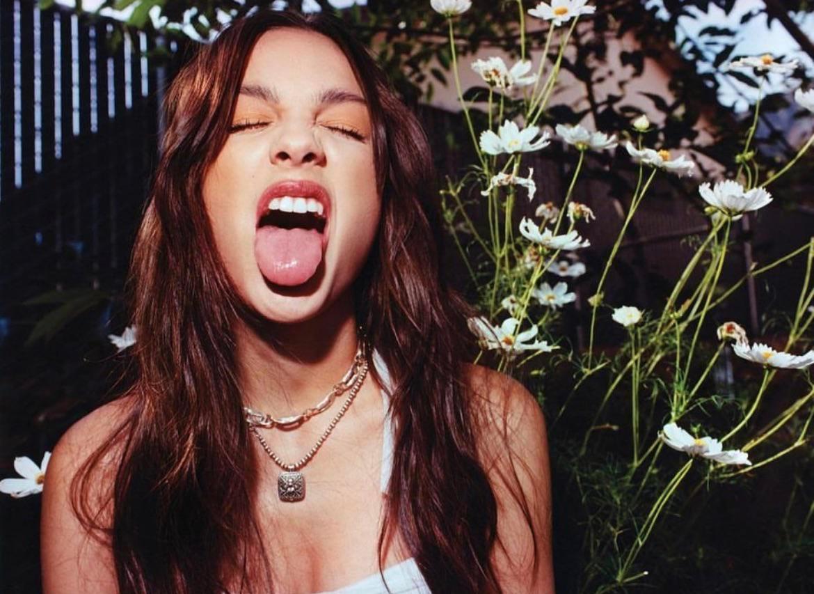 Olivia Rodrigo ready for a load | Scrolller