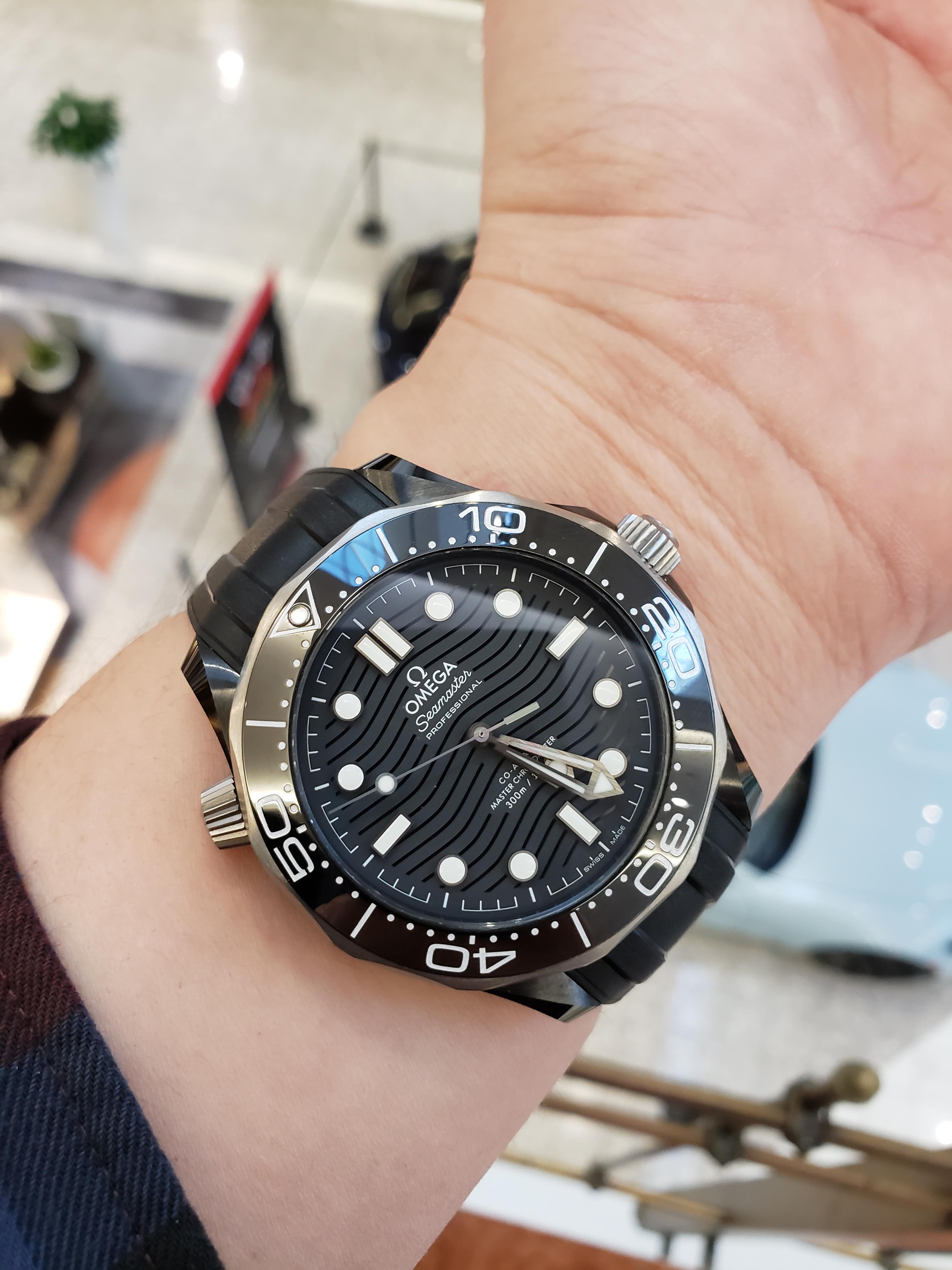 [OMEGA] Seamaster 300M Black Ceramic Titanium | Scrolller