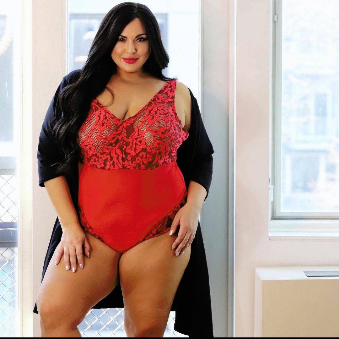 Omg Sexy Stephanie Mallick aka Bella Bombshel | Scrolller