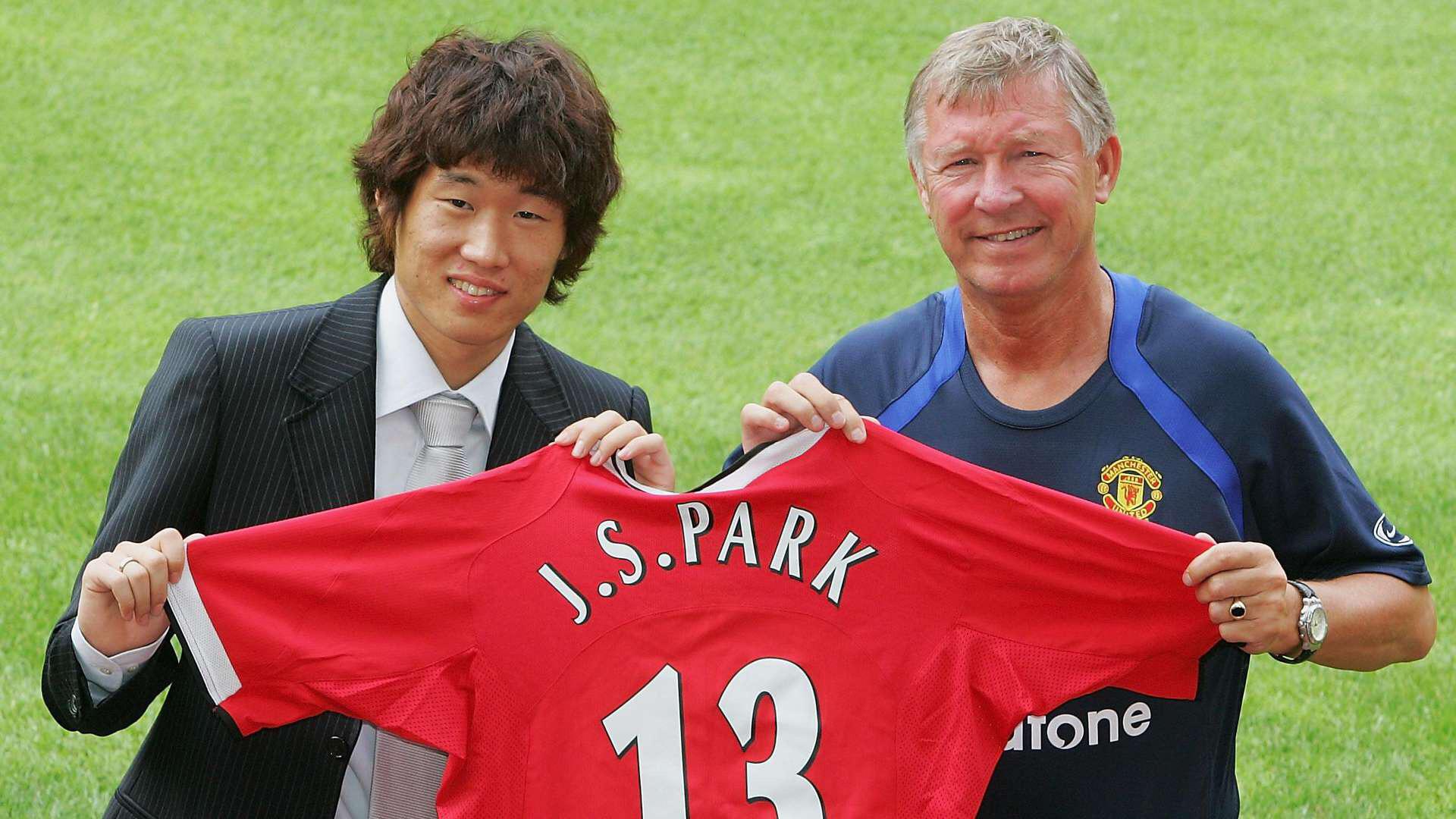 On this day in 2005, Ji-sung Park signed for Manchester United. | Scrolller