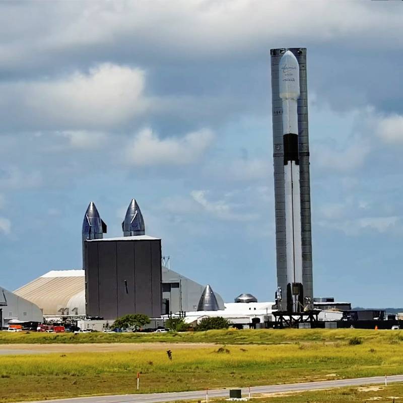 One half of SpaceX’s new Starship mega rocket can fit an entire Falcon 9 inside of it | Scrolller