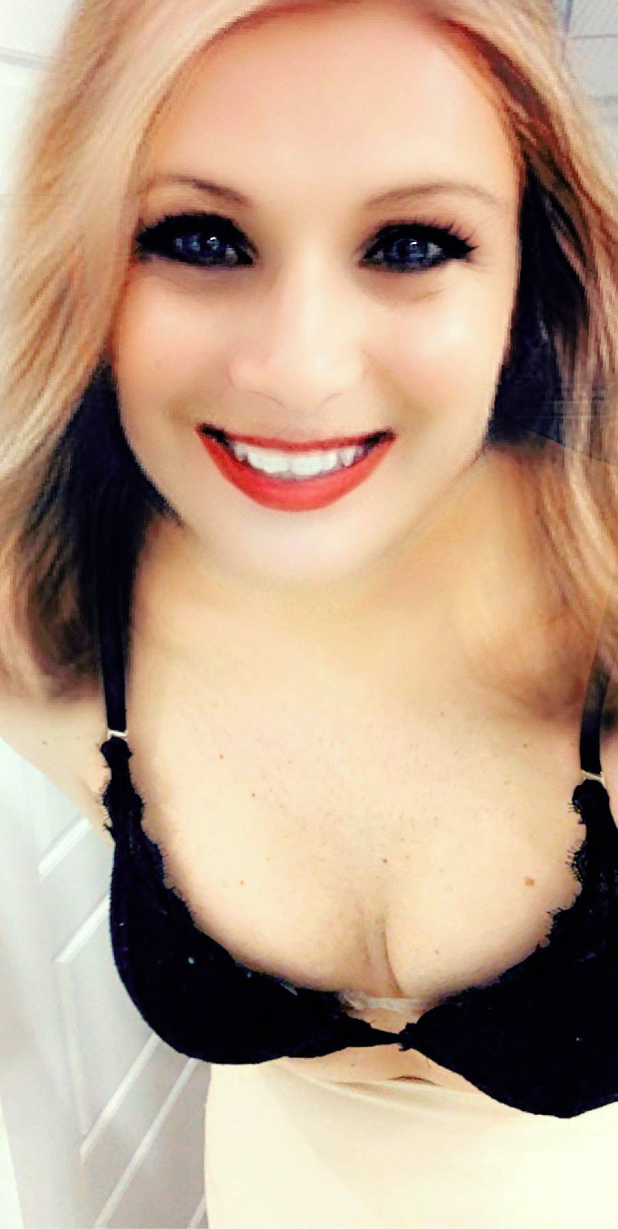 One more smile for you. | Scrolller