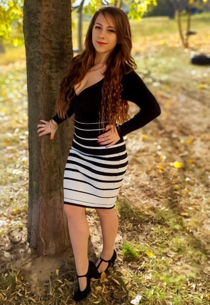 OneBigKiss Tame Pic | Scrolller