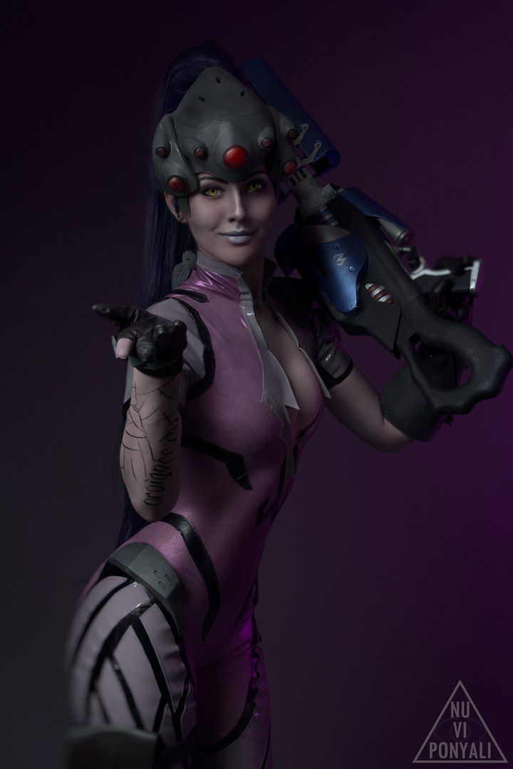 Oniksiya Sofinikum as Widowmaker (Overwatch) | Scrolller