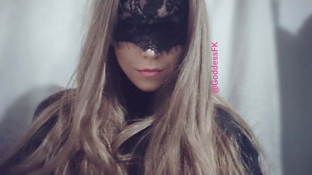 OnlyFans.com/foot_kink 🖤 | Scrolller