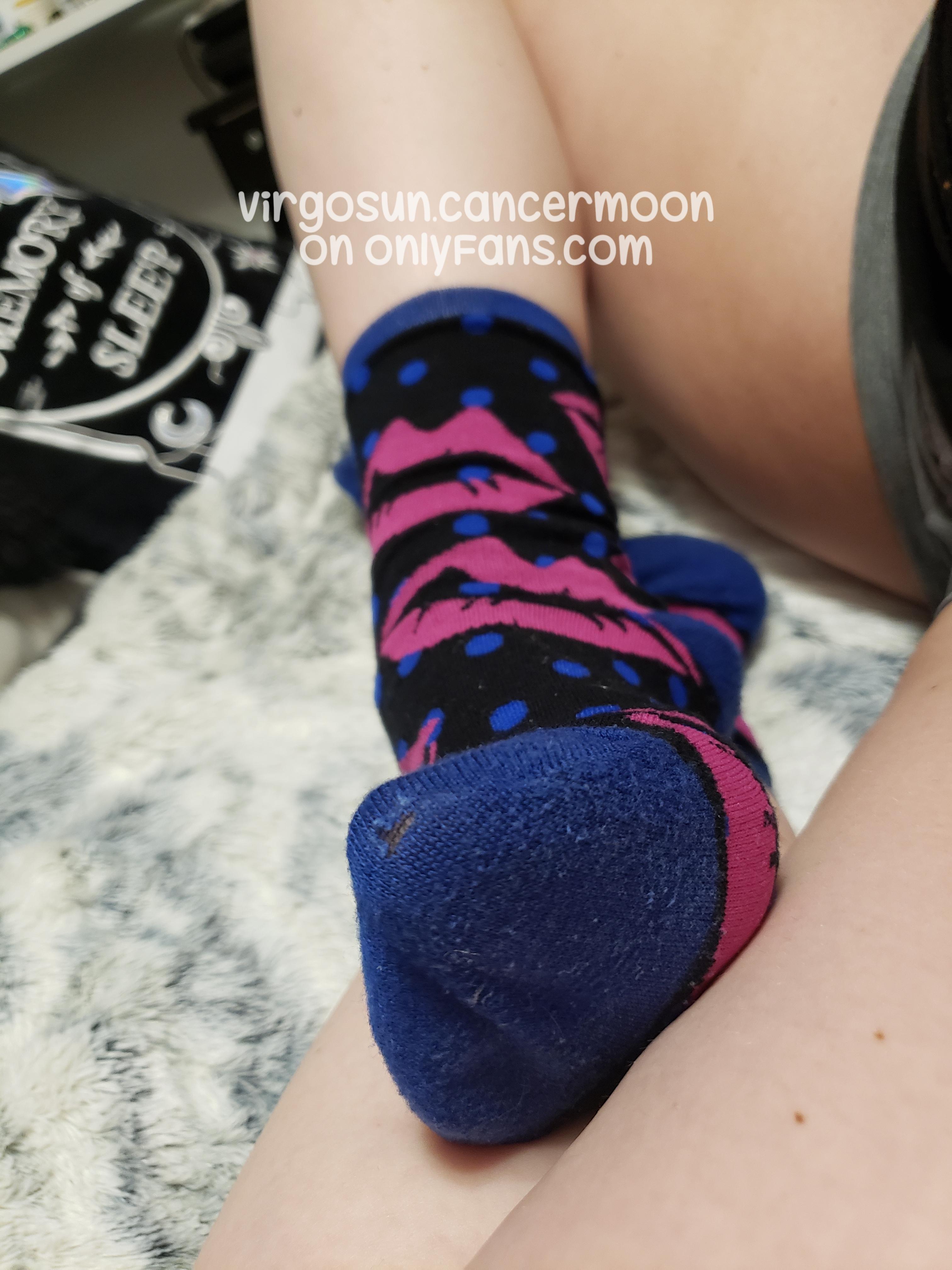 Onlyfans @virgosun.cancermoon | Scrolller