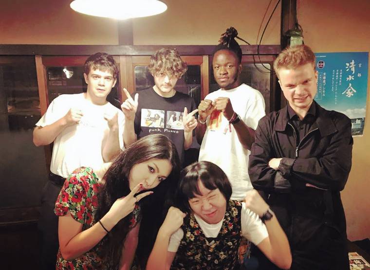 Otoboke Beaver meeting the boys | Scrolller