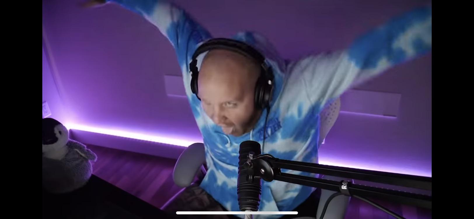 Our eagle is flying | Scrolller