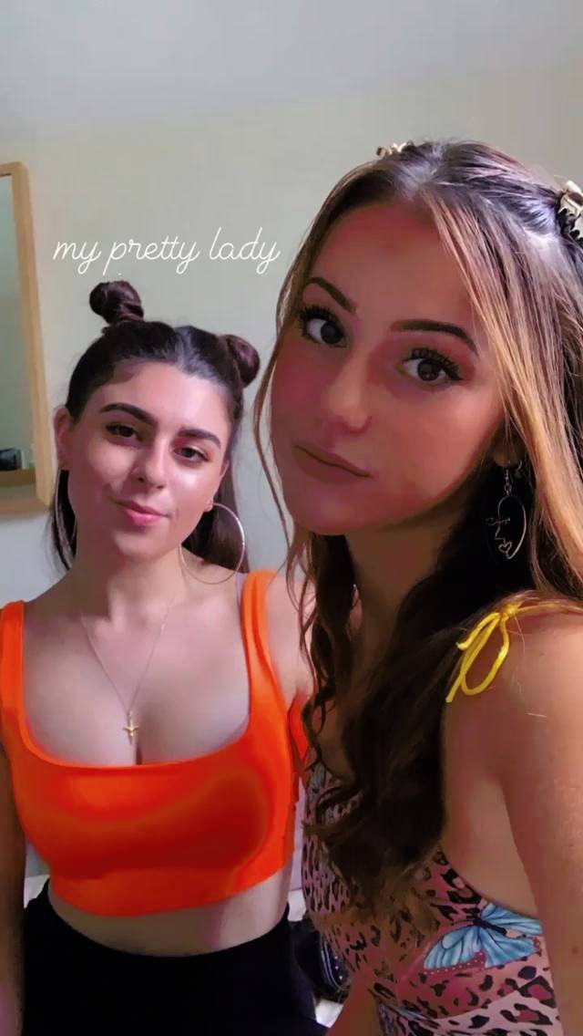 Our pretty lady | Scrolller