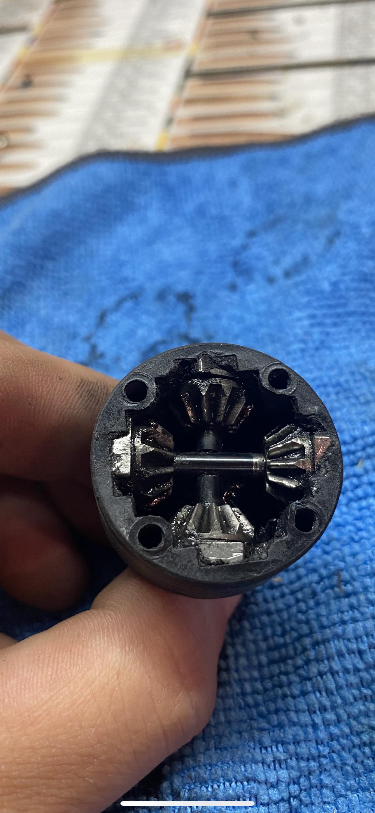 Outcast center diff | Scrolller