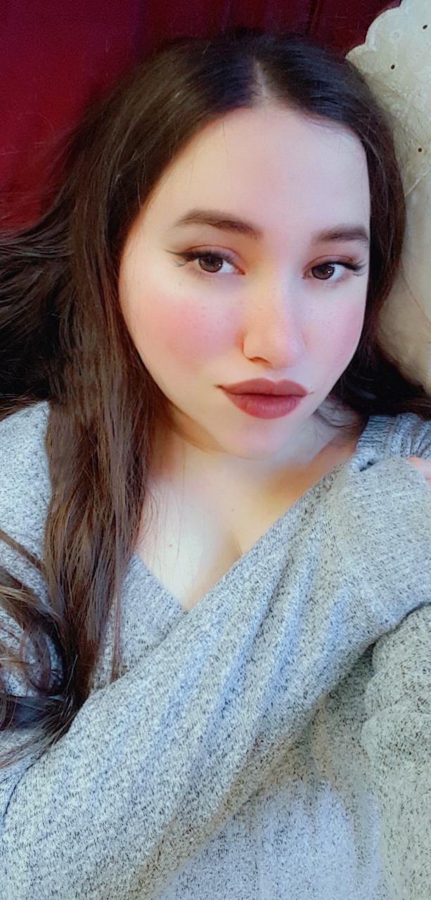 (Over 18) Laying in bed. 😊 | Scrolller