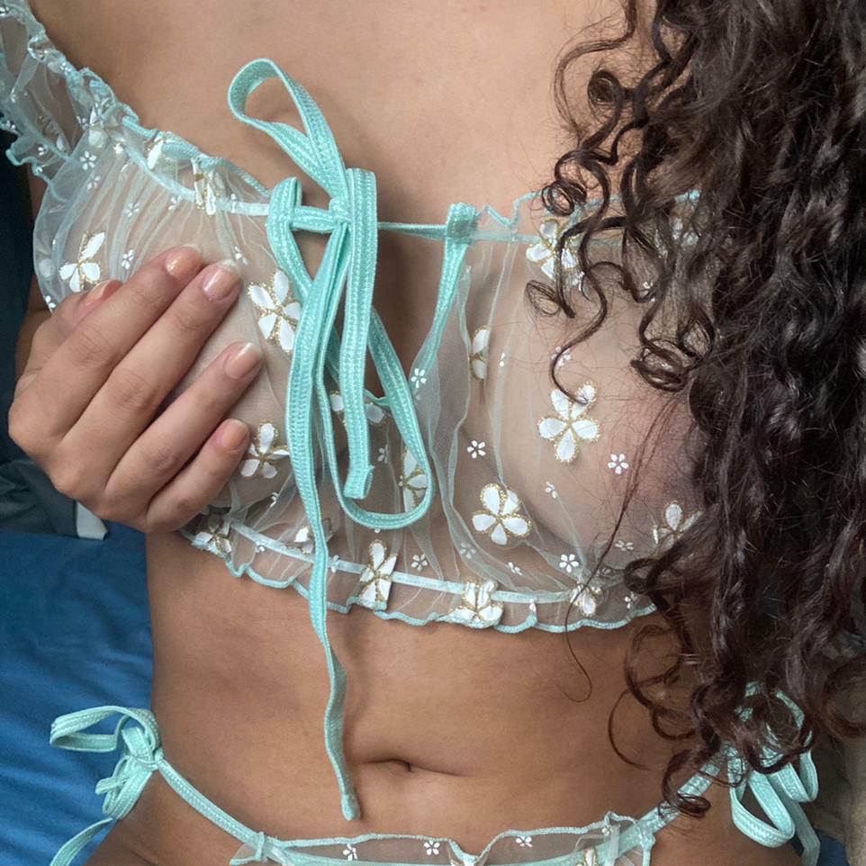 Packs gostosinhos chama PV | Scrolller