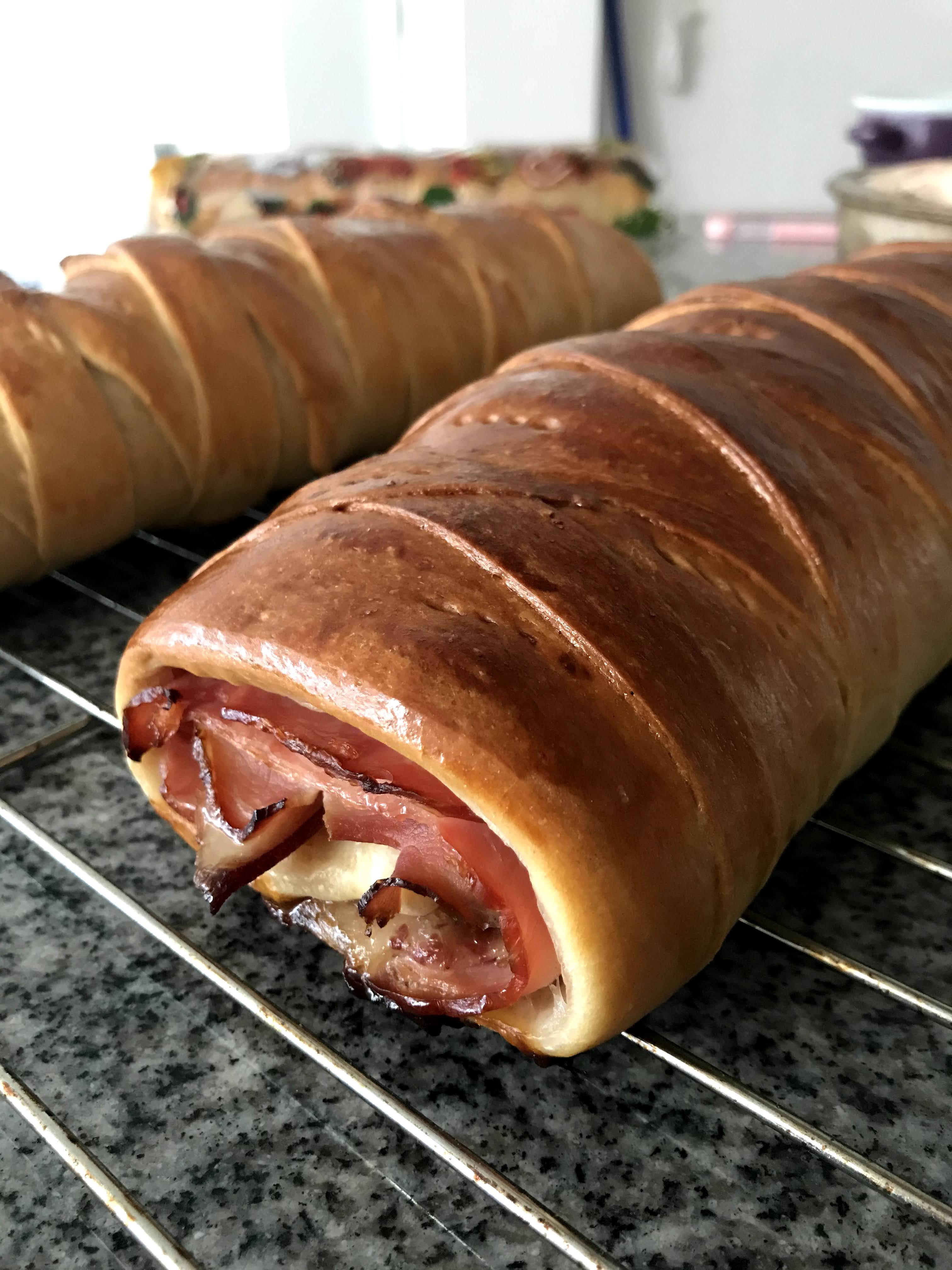 Pan de jamón Made by my Mom 😋 | Scrolller