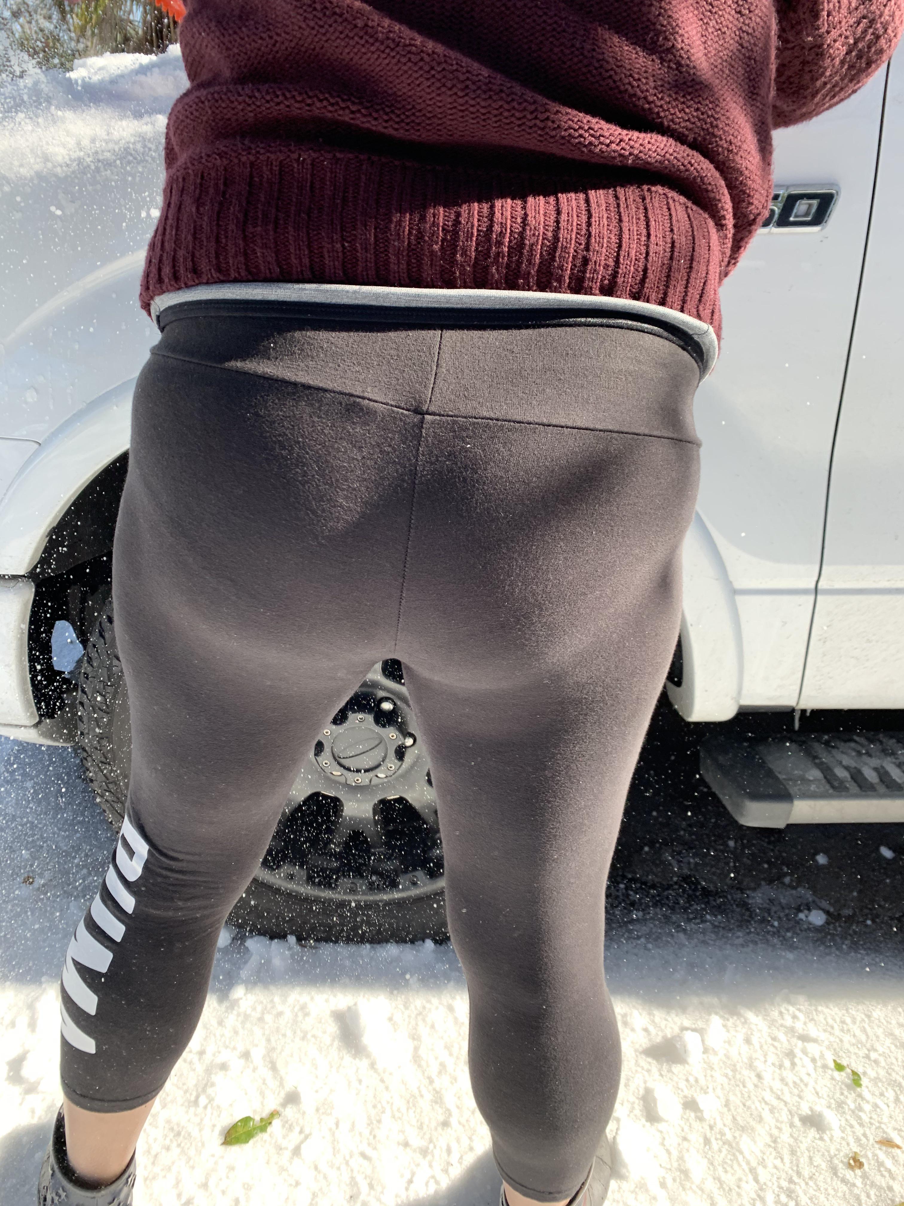 Panty lines in black | Scrolller