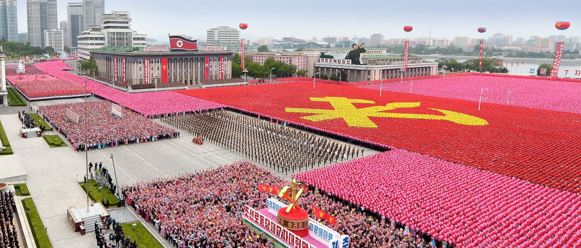 Parade on Kim II-sung Square | Scrolller