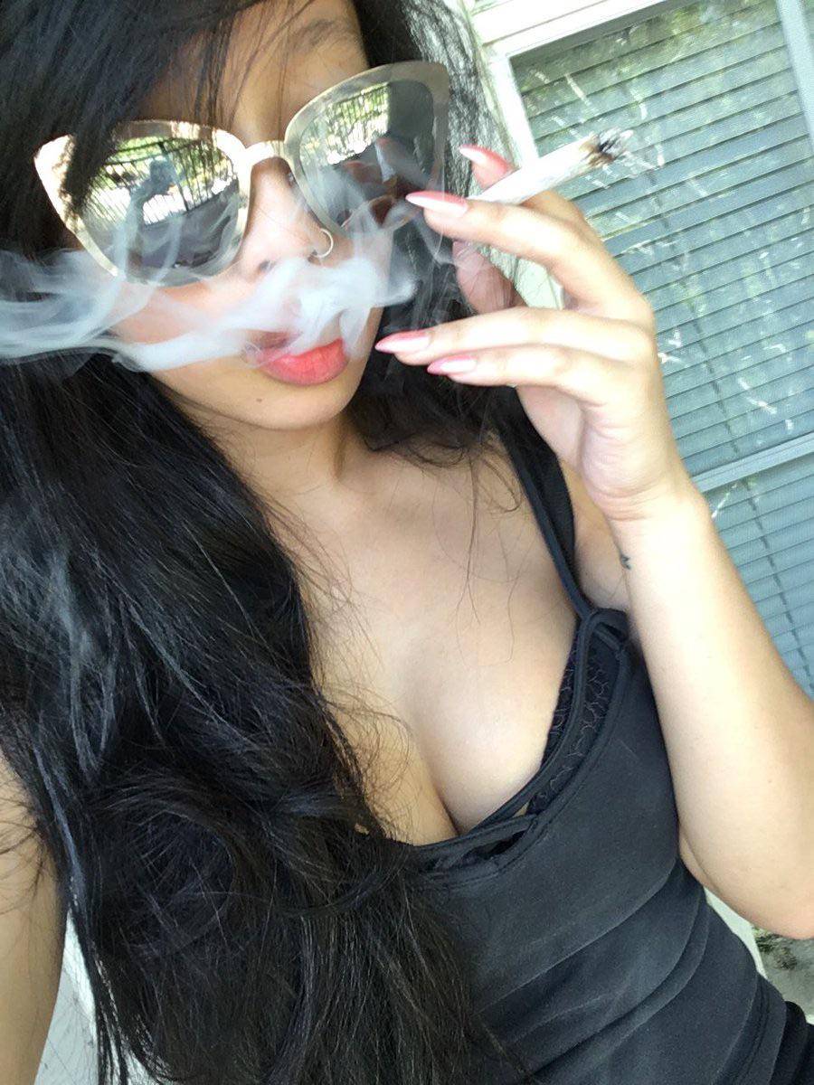 Partaking in some ‘o that dank Kush | Scrolller